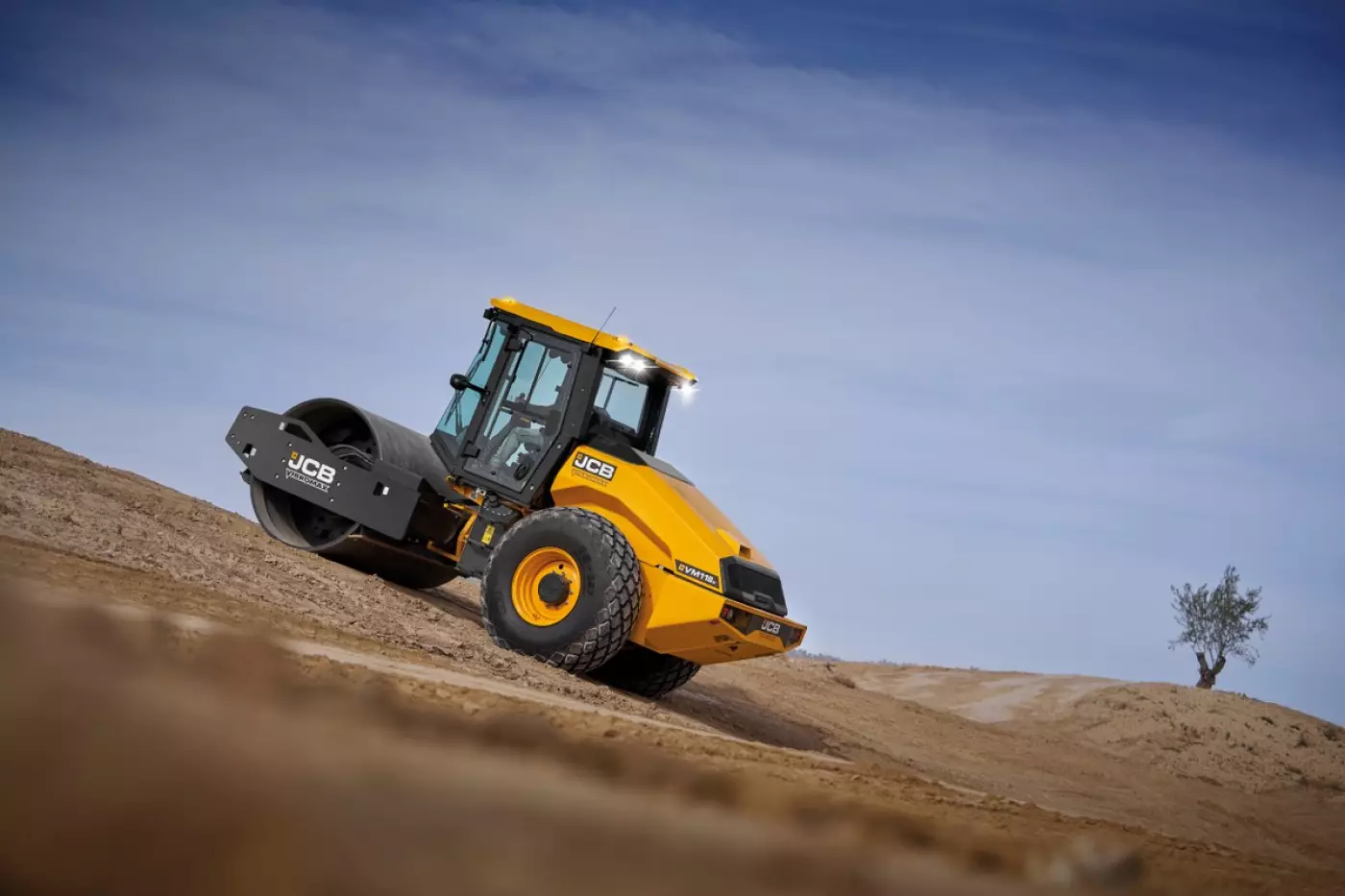 Liebherr // Mobilbagger-Premiere auf der bauma: A 909 Compact & A 911 ...