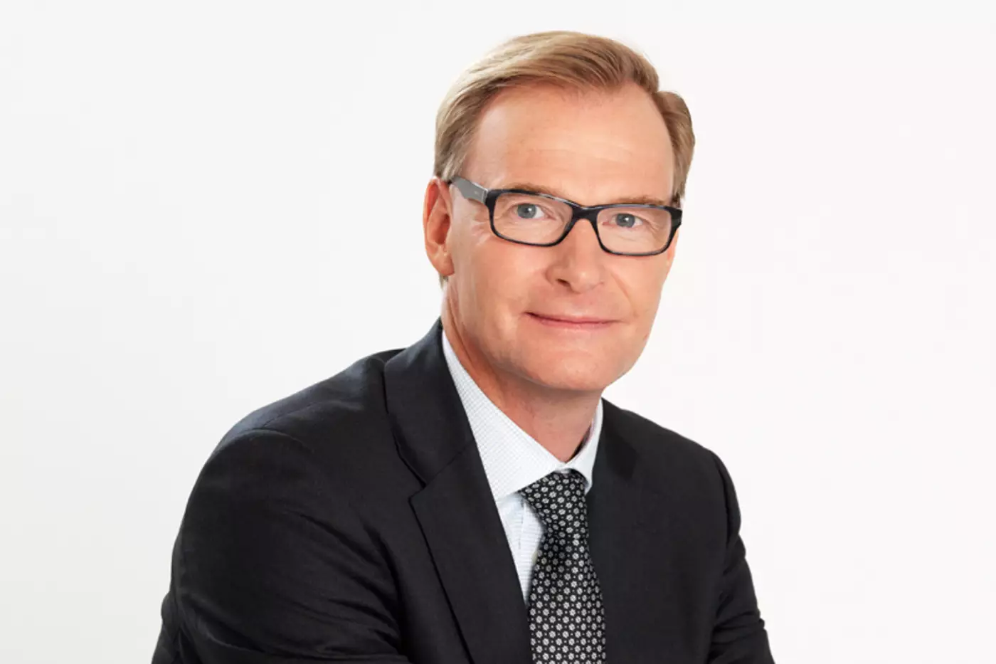 Sennebogen – Abbruchbagger 830 E schafft Platz für Neues in Regensburg ...